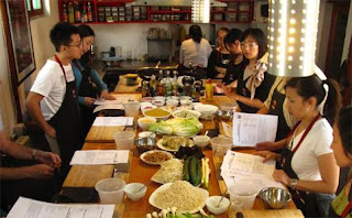 Improve your Cooking Skills at Chinese Cooking Classes | YumChaHk
