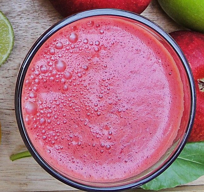 Maryam's Culinary Wonders: 833. Tri-Color Detox Juices