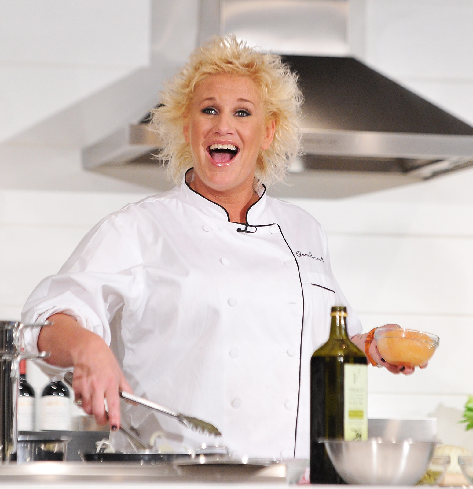 transgender fiction: male chef becomes female?