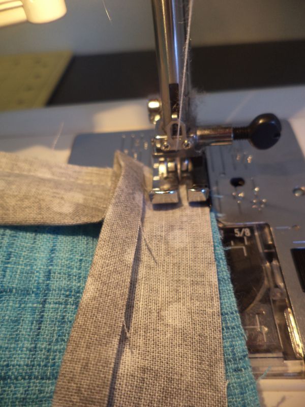 Kat & Cat Quilts: WIP Wednesday: Finish-a-thon (with a binding tutorial)