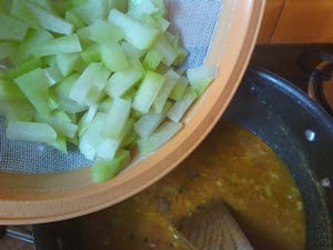 Vaniensamayalarai: Kohlrabi (noolkol) Sambar