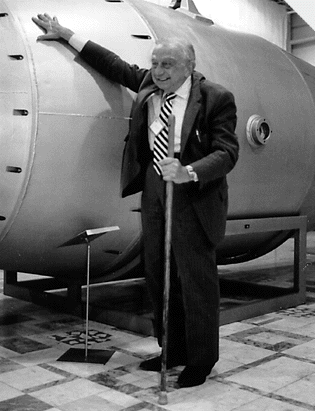 Urânia - José Galisi Filho: Michael Lennick's "Dr. Teller's Very Large ...