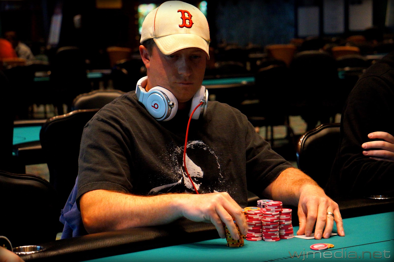 Foxwoods Poker: Aaron Smith Leads the Field on Day 2 of the Main Event