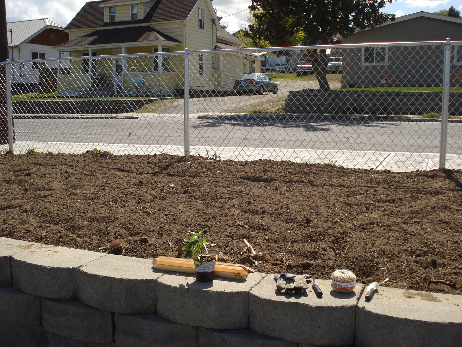 Gardening In an Apartment: Some Pictures of the Community Garden Plots