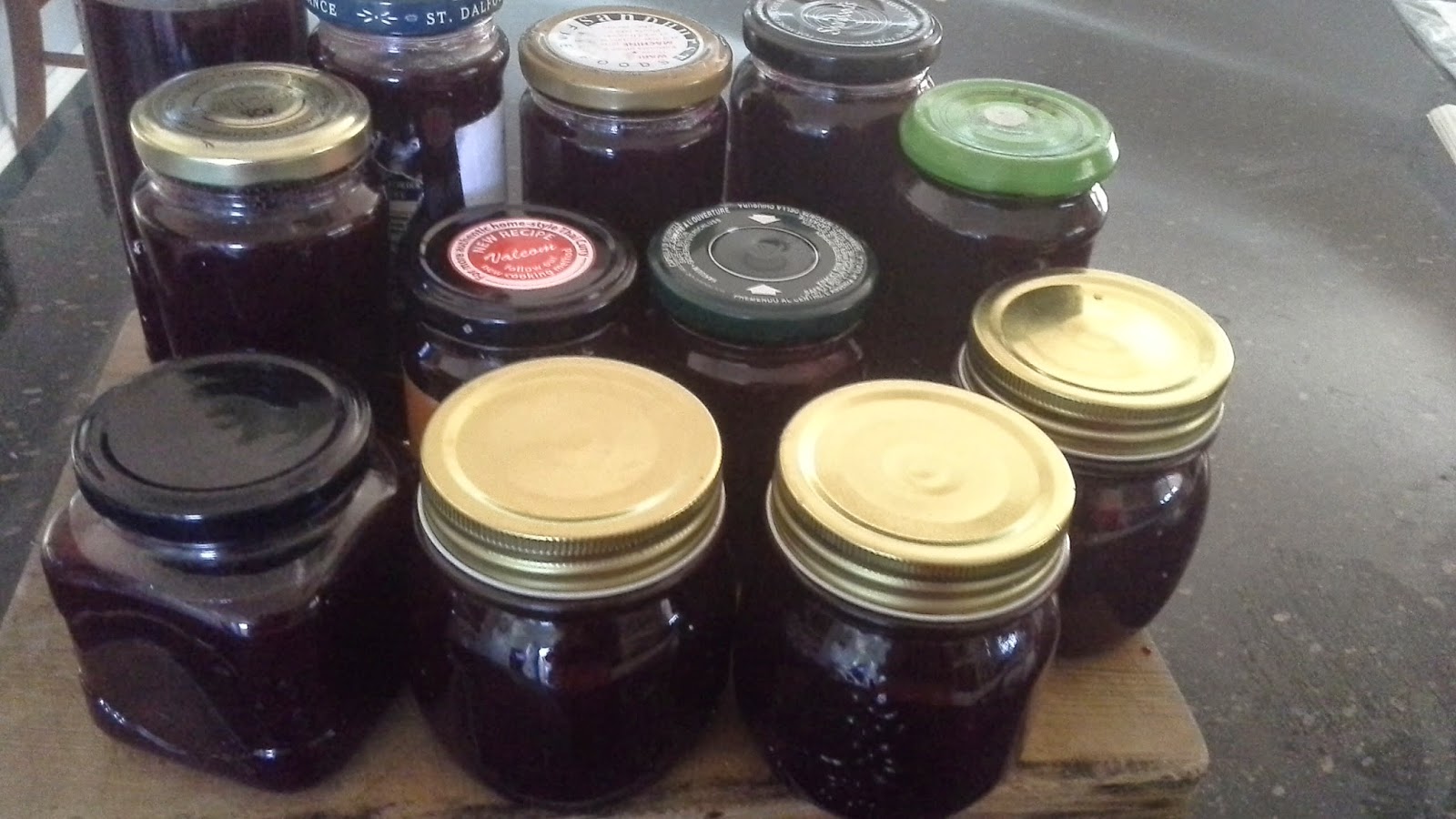 HAPPY RETIREE'S KITCHEN : ROSELLA JAM