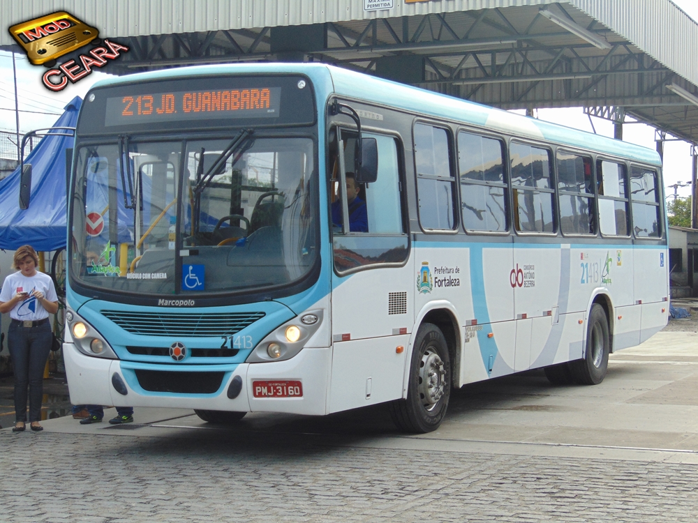 ''Ônibus verde'' da Aliança faz sua primeira jornada oficial