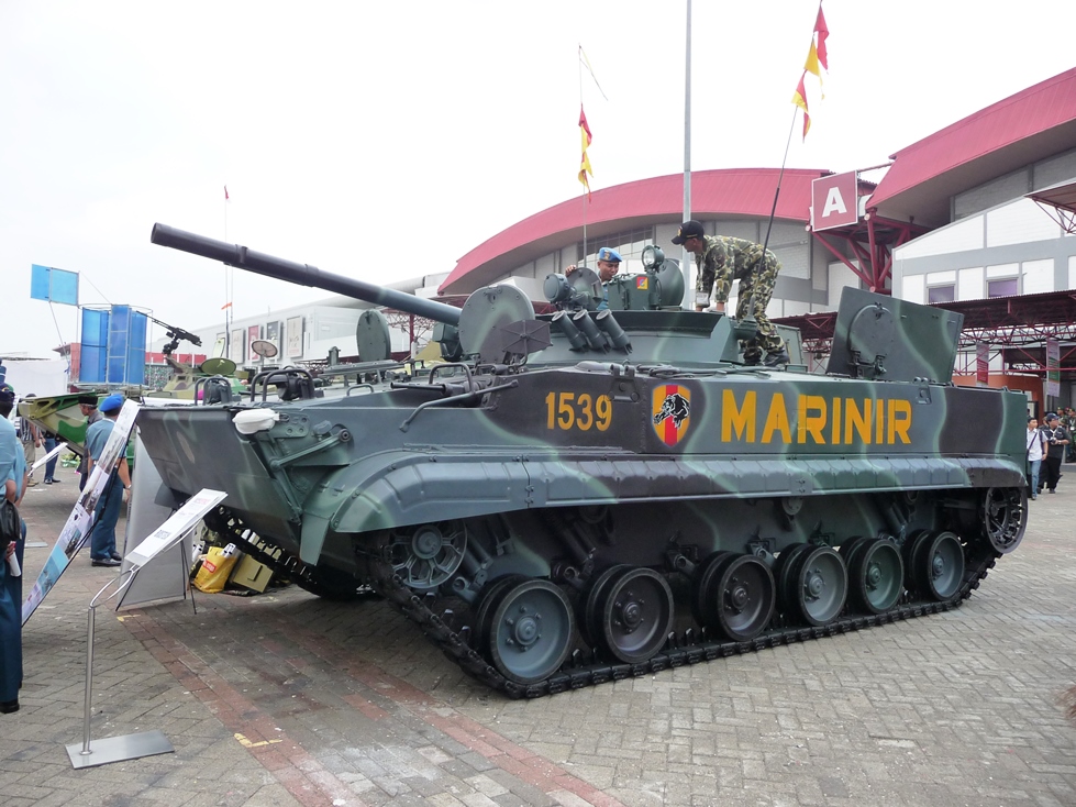 DEFENSE STUDIES: 37 Tank BMP-3F Akan Datang Tahun Ini