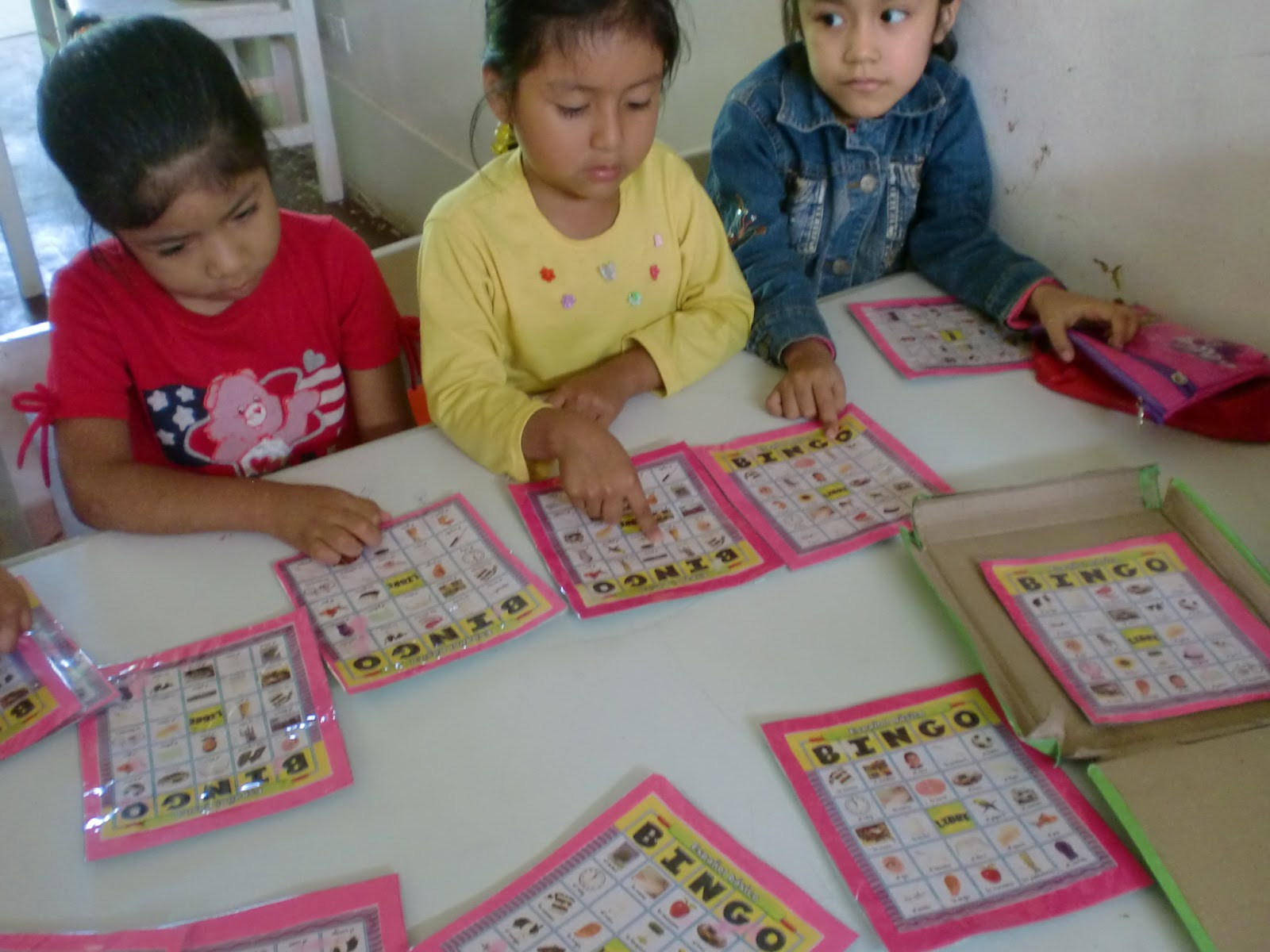 JARDIN DE NIÑOS Nº12 PASAJE TINGUIÑA: aula 5 años jugando con bingos ...
