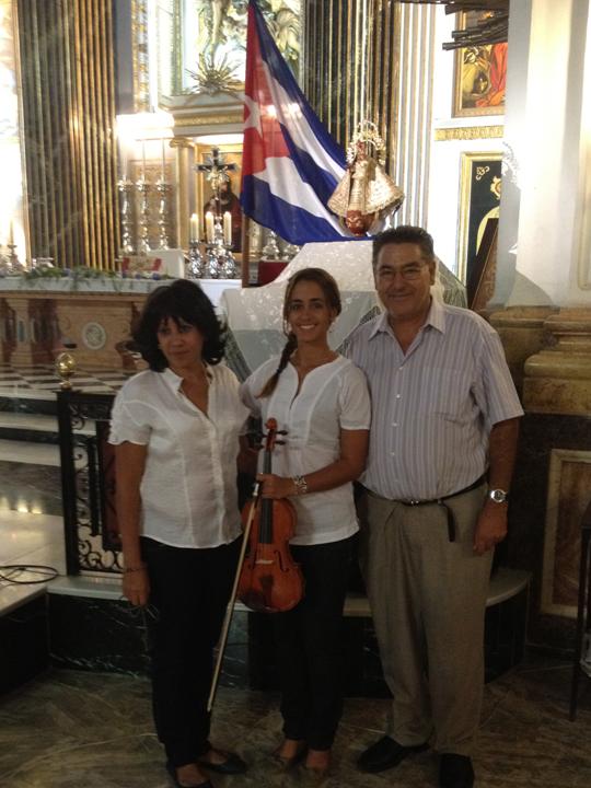 EL NUEVO BLOG DE EOS: LA VIOLINISTA CUBANA YASNEY ROJANO VISITA LA ...