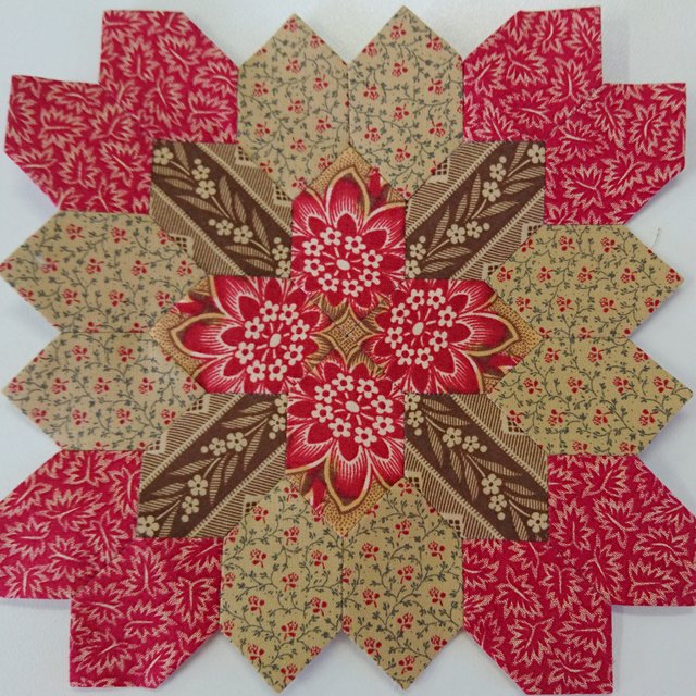 Chookyblue........: 16-20 Lucys and some layout options...........