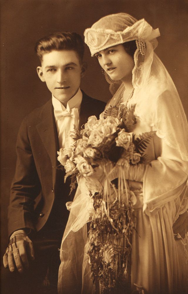 The Roaring Twenties Wedding Styles: Fabulous Photos of Newlyweds From ...