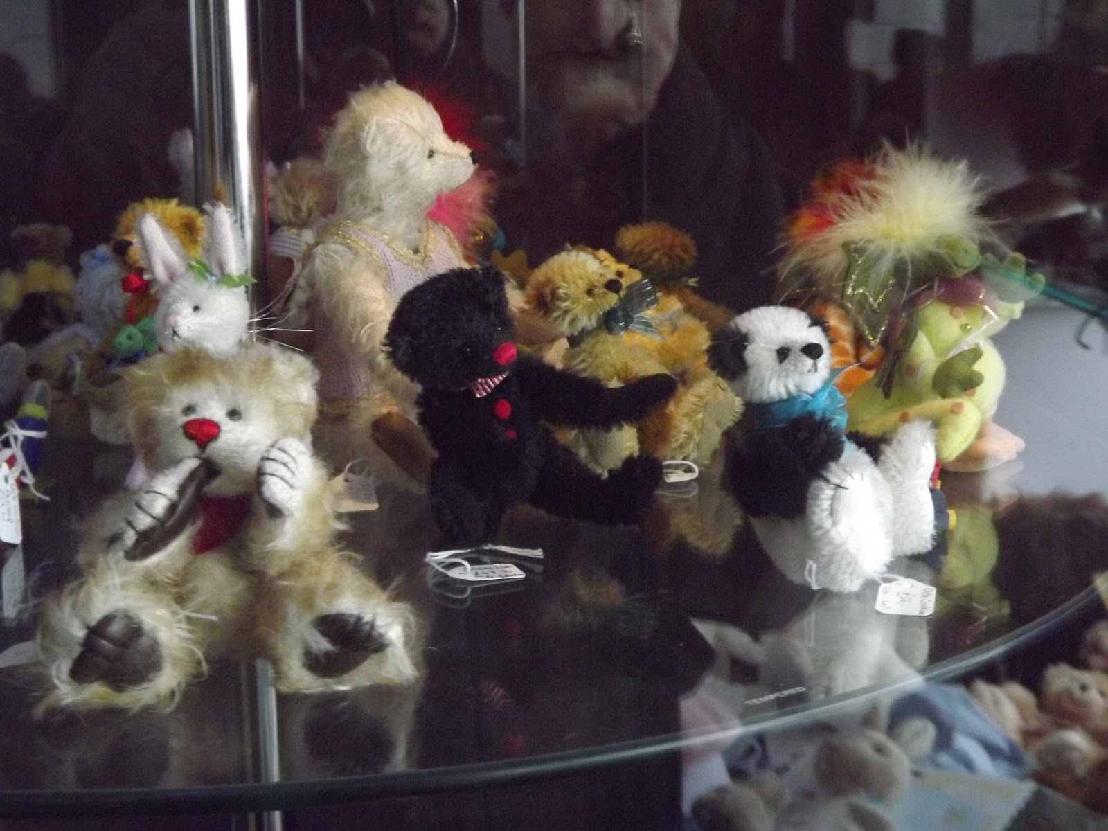 Mums Adventures in the Uk: Bears Galore in Brighton, Sussex.