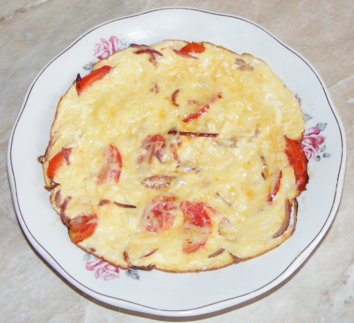 Omleta cu branza si legume | Preparatedevis.ro