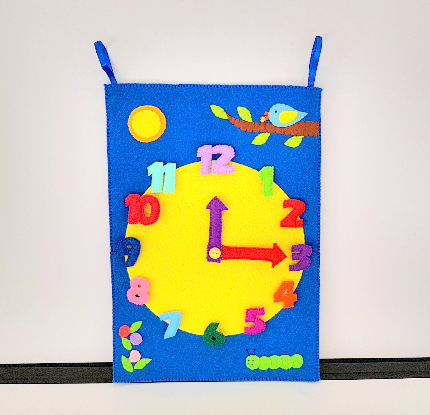 Ema Decorations: Wall Clock for Kids - a felt board
