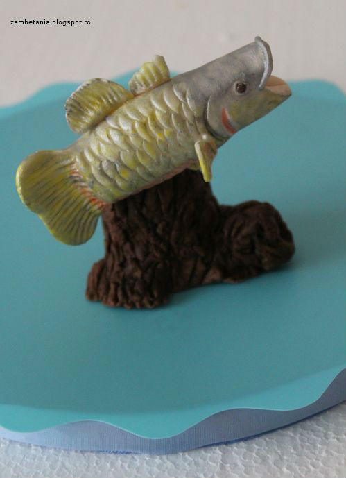 Zambetania: Tort cu pește din fondant