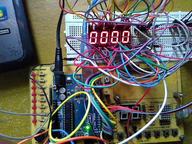 Alat ini bekerja sebagai penghitung skor futsal, skor ditambah dan ...