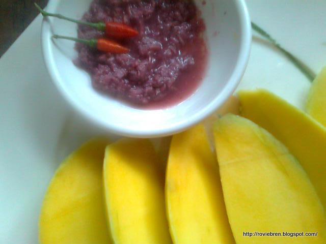 Mangga at Bagoong (Mango and Shrimp Paste) | Rovie's Awesome Journey