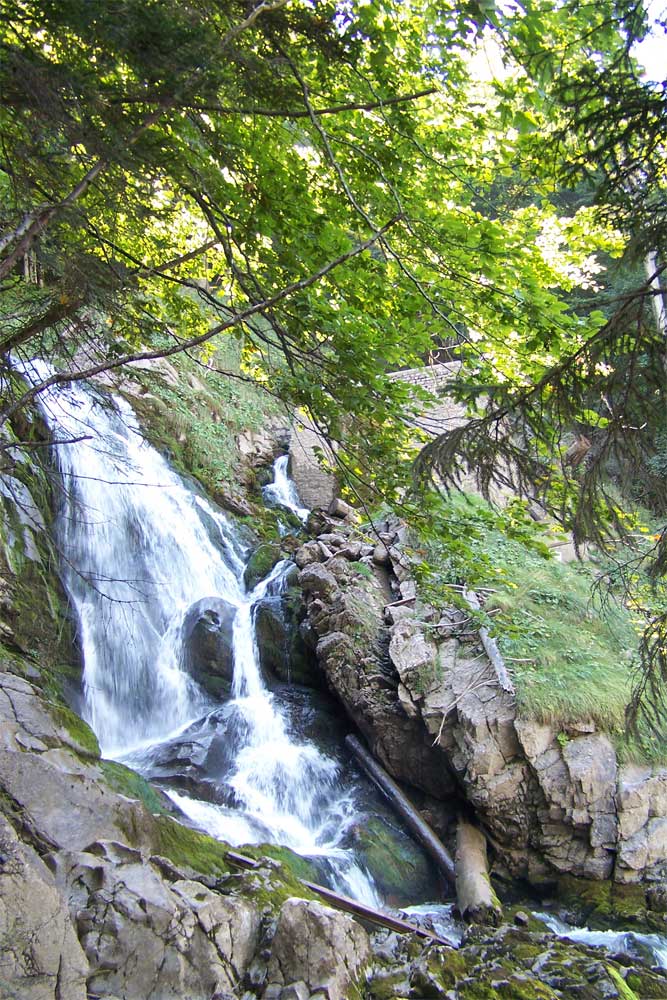 1001 Arabian Nights: The most amazing waterfall of them all ...