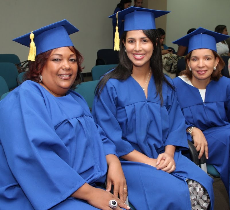 DominicanAldia.Com : UNPHU GRADÚA A 24 PROFESIONALES EN MEDICINA ESTÉTICA