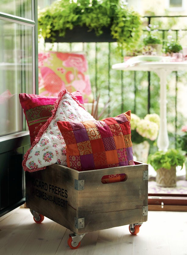 Donkey and the Carrot: BALCONY DECORATION! ΟΛΟΙ ΣΤΑ ΜΠΑΛΚΟΝΙΑ!