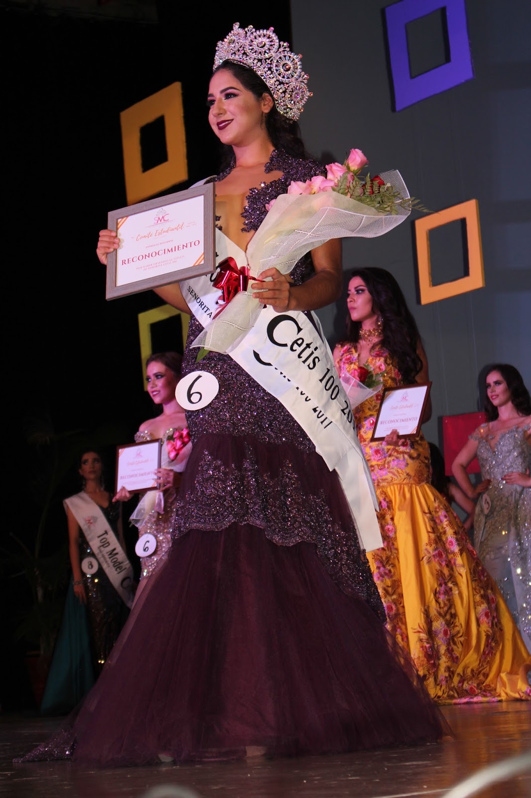 Llegan las nuevas soberanas del Cetis 100 - Archivo COMUNICARTE TEPIC