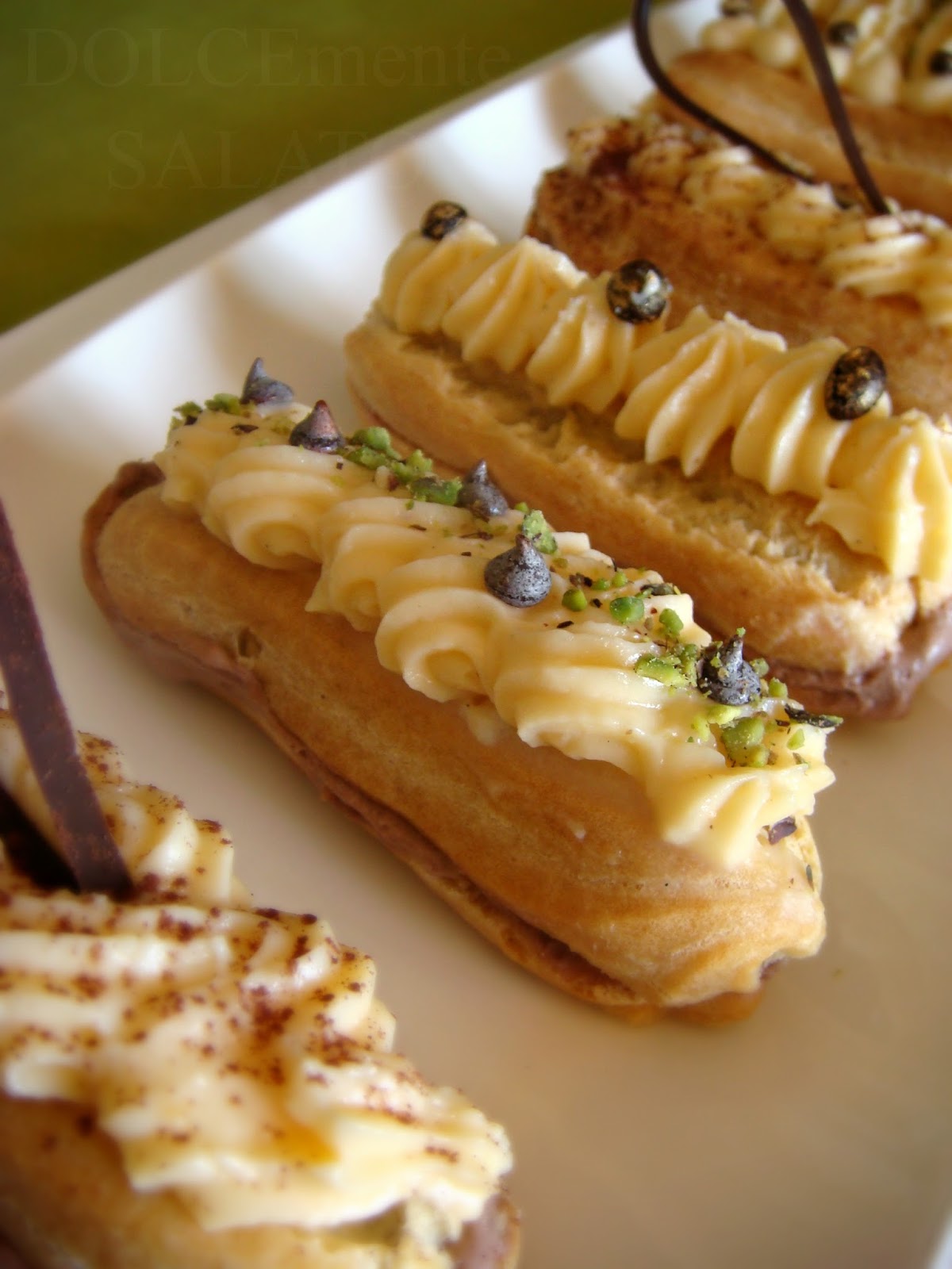 DOLCEmente SALATO: Eclairs con chantilly al cacao e crema pasticcera