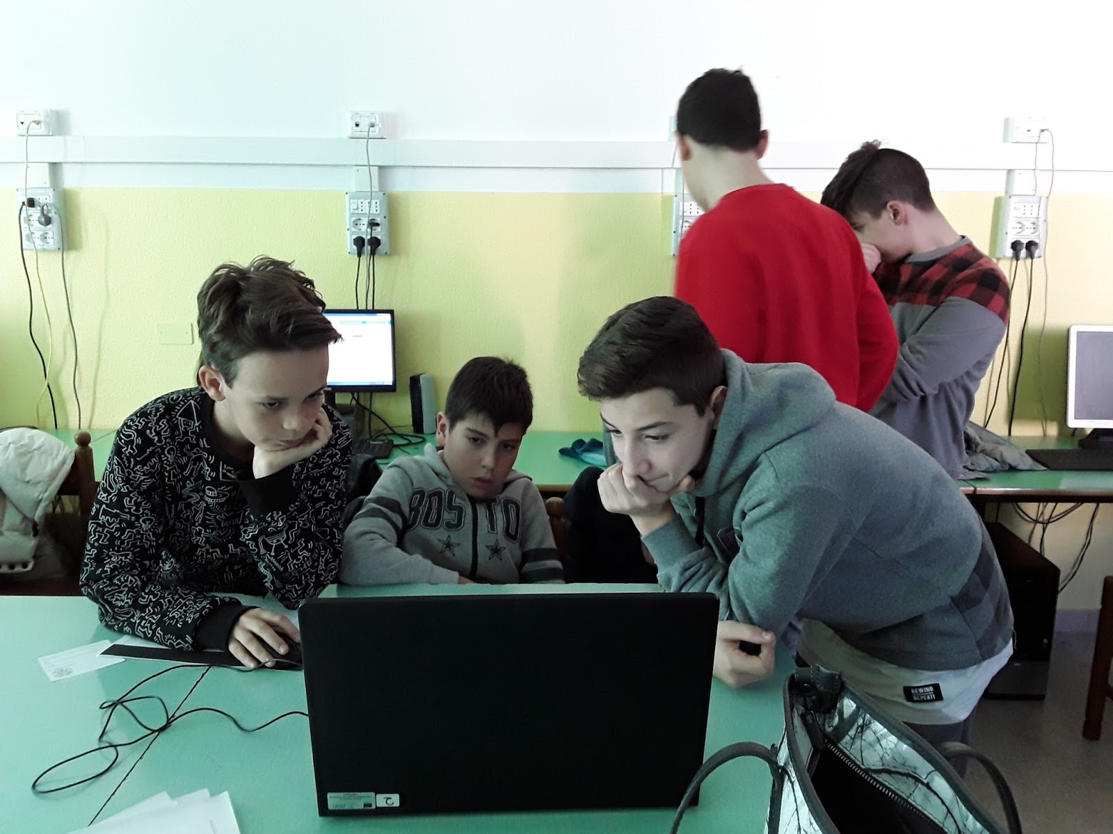 blog istituto comprensivo Raffaello Sanzio: A SCUOLA DI CODING: L'ORA ...