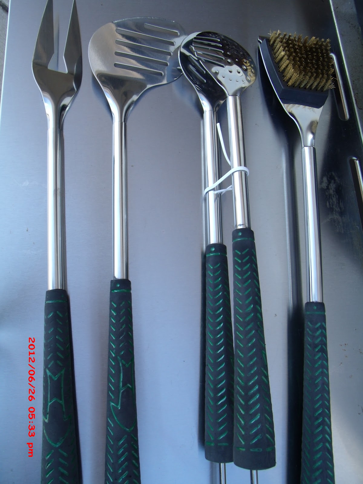 A Lucky Ladybug: FunSlurp Golf BBQ Grilling Set Review and Giveaway