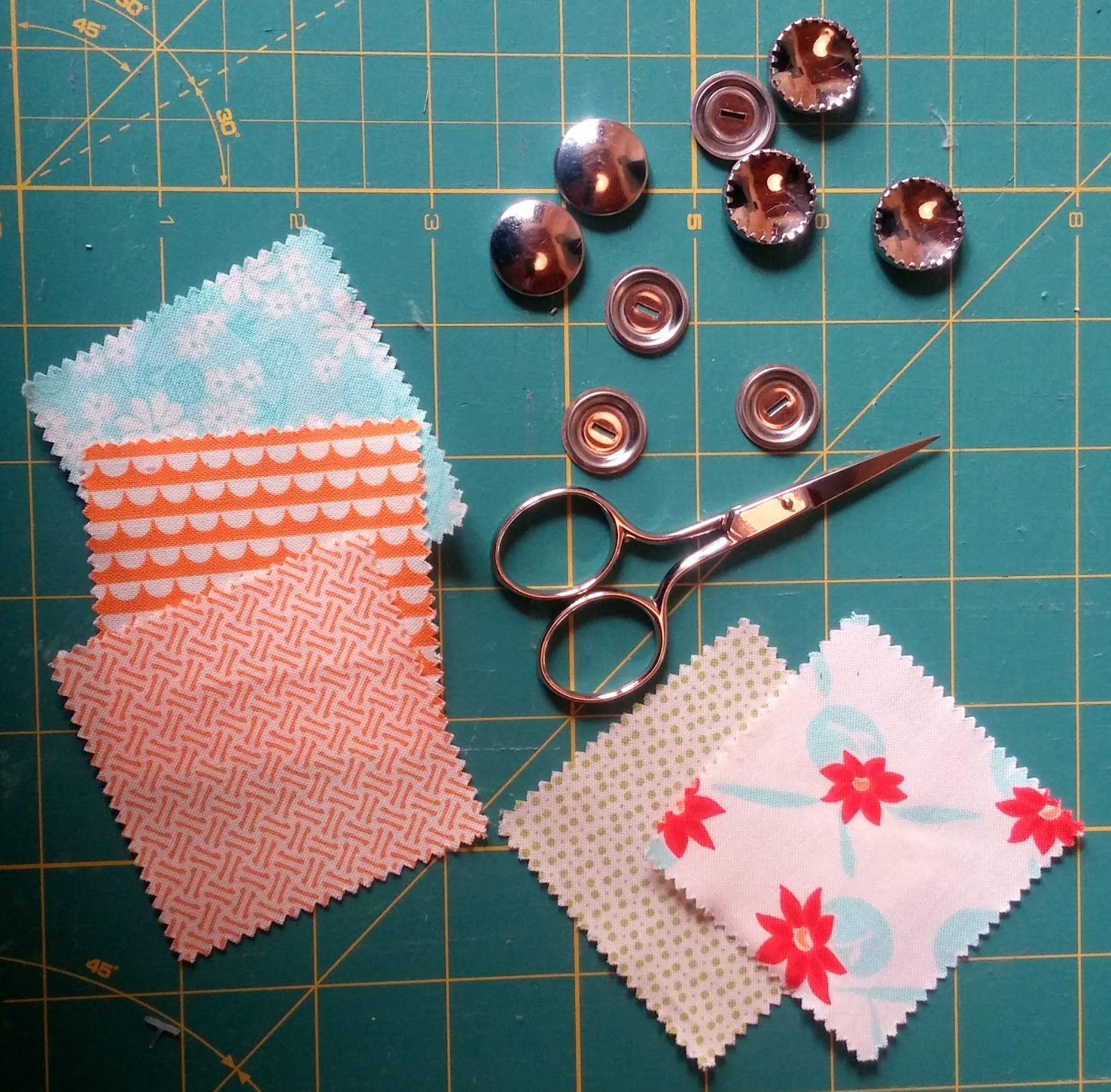 Ella & Nesta's Little Room: Fabric Covered Drawing Pins Tutorial - Ho ...