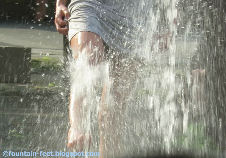 FOUNTAIN FEET: Wet and messy feet
