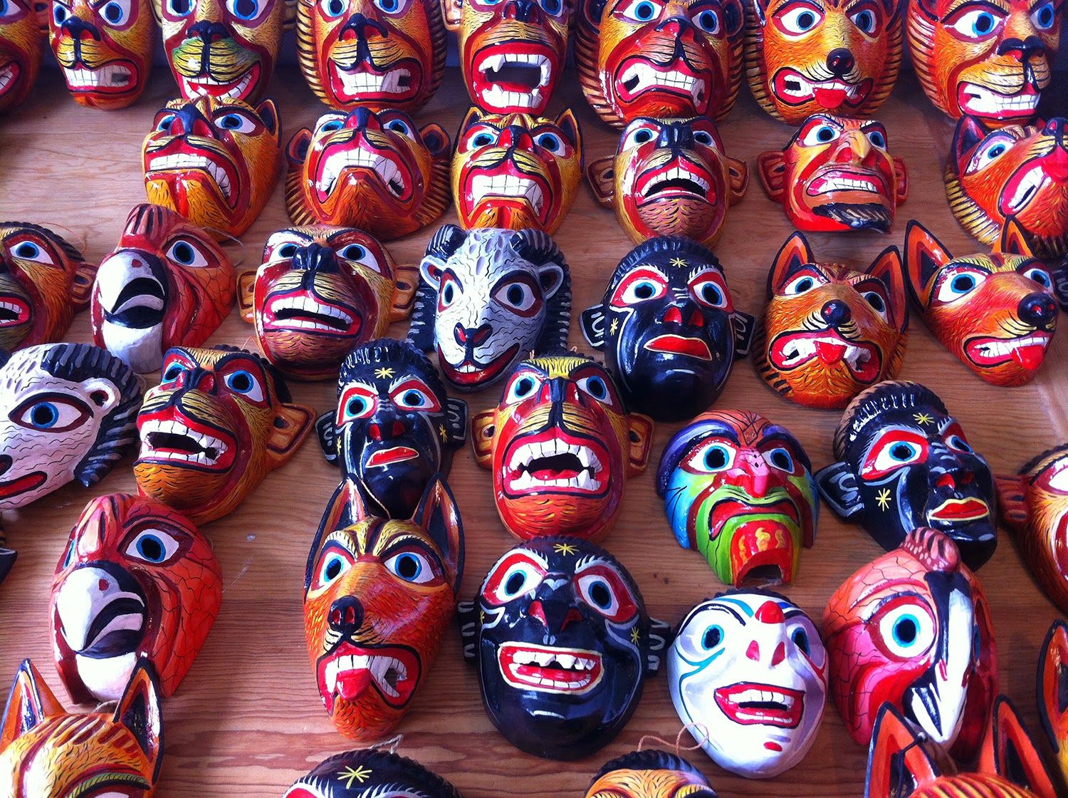 Hecho Juntos: Made Together: Welcome walking days: Tigua to Quilotoa