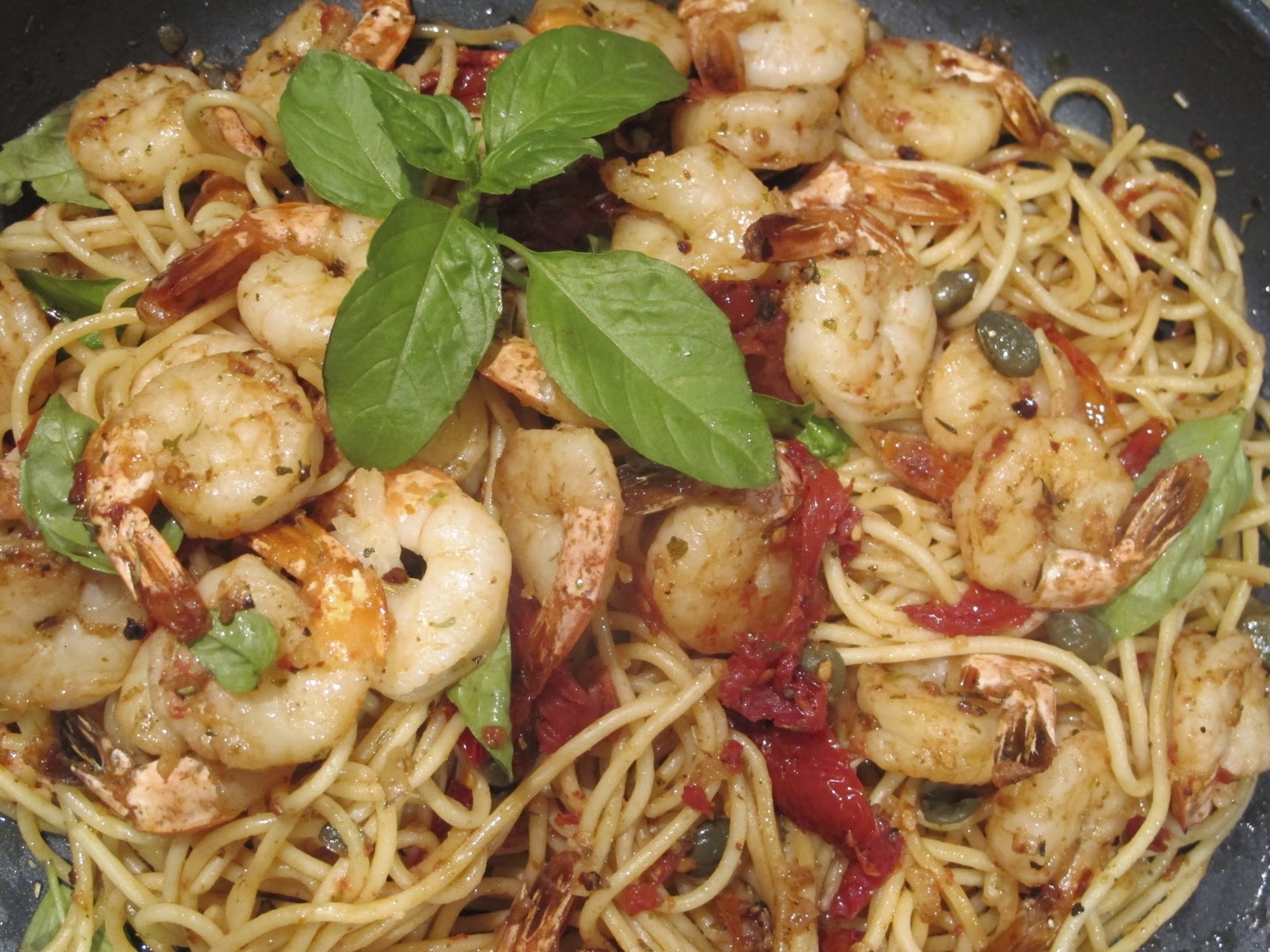 NoSetMenu: Pasta with Chilli prawns, sweet basil and sun-dried tomatoes