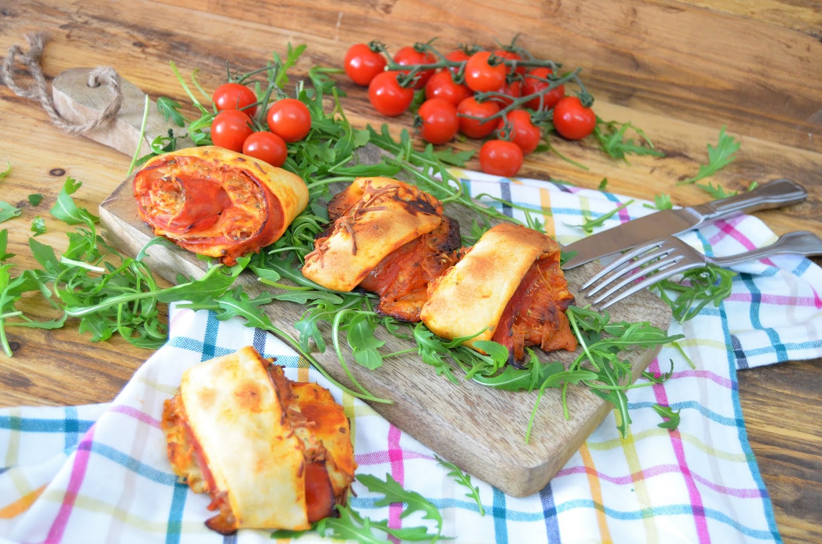 LAS DELICIAS DE MAYTE: ROLLO DE PIZZA CON JAMON Y QUESO