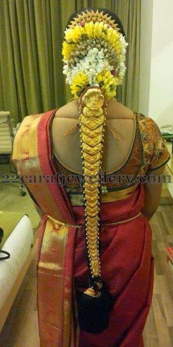 Bride in Rich Antique Gold Jada - Jewellery Designs