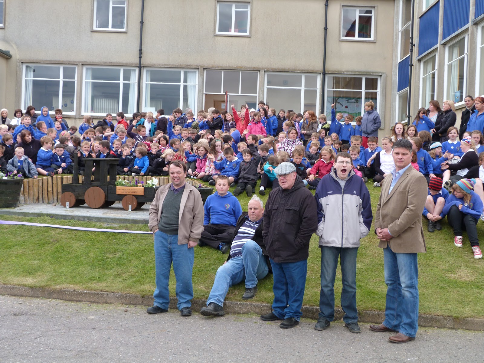Banff Day Services: macduff tractor planter