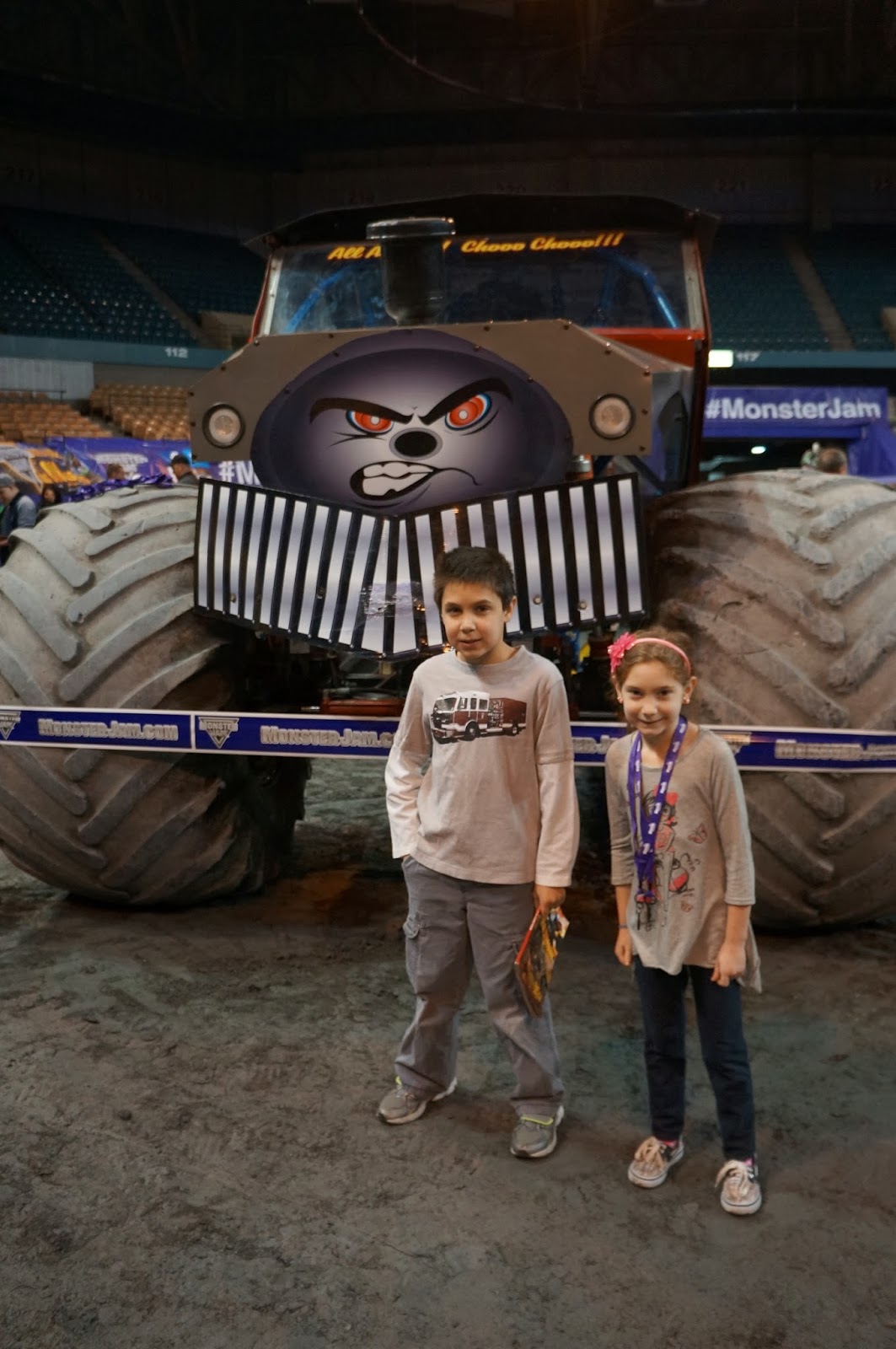 Evan and Lauren's Cool Blog: 2/15/14: Monster Jam 2014 at the DCU Center