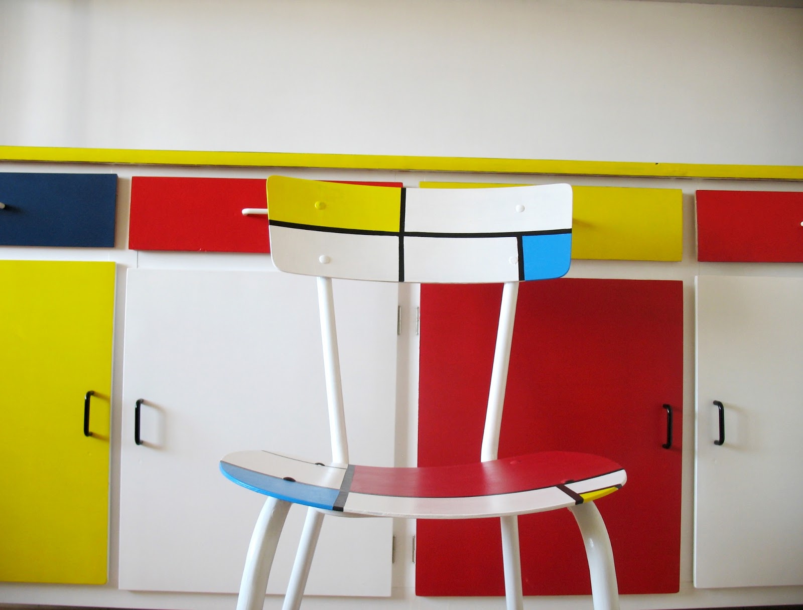 second life of objects: “Mondrian” Furniture