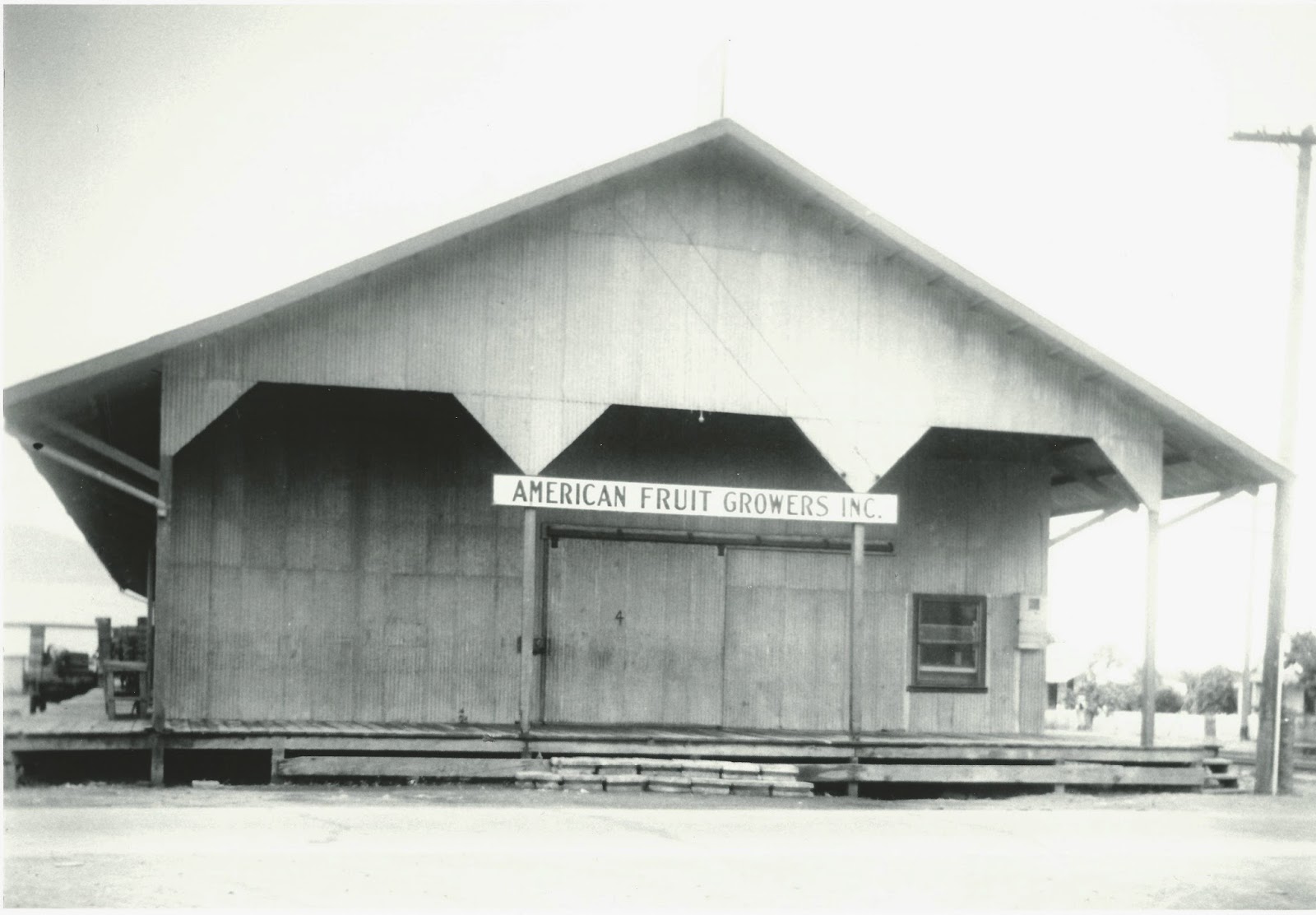 Modeling the ATSF 4th District LA Division: AFG Packing House Part 2