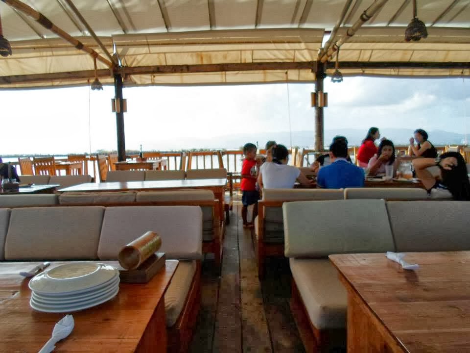 The Thrifty Wanderer: LANTAW- NATIVE FLOATING RESTAURANT, Cordova, Cebu