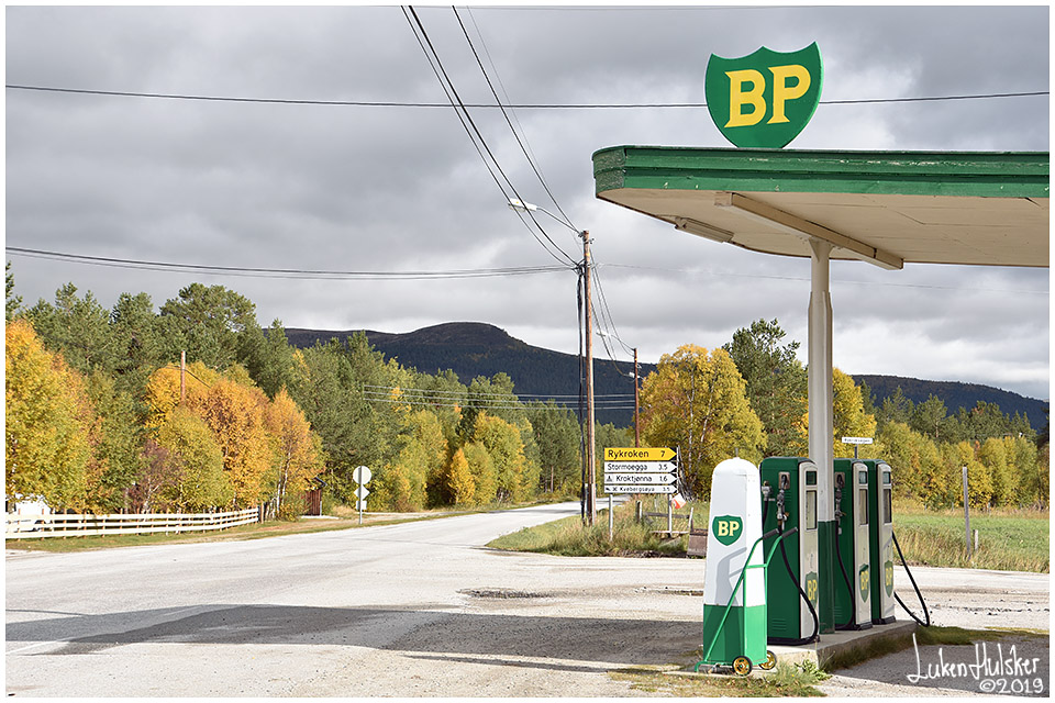 NORGE.nl: Grimsbu i Folldal - Gammel BP bensinstasjon - old BP gas ...