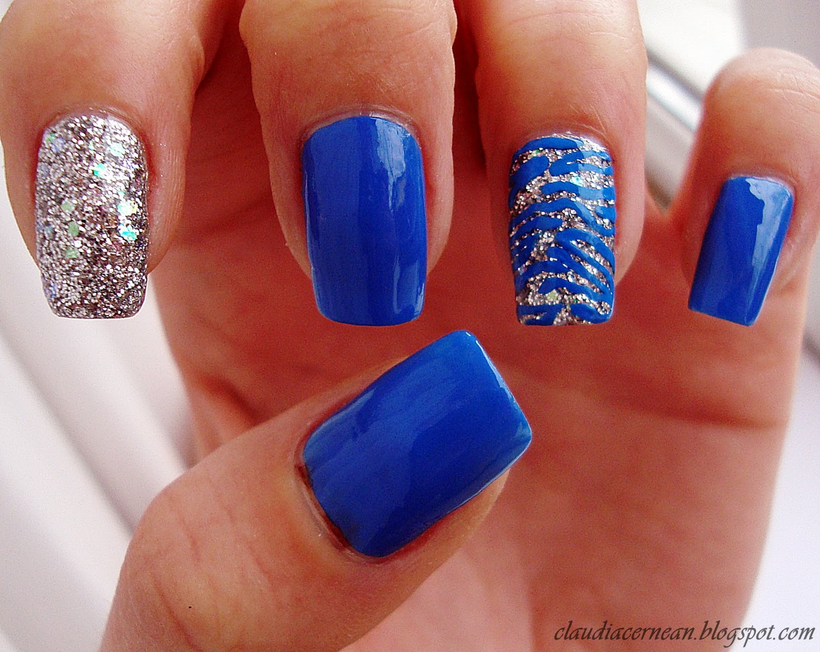 Nails Art Tutorials: Unghii cu Print de Zebra - Zebra Print Nails