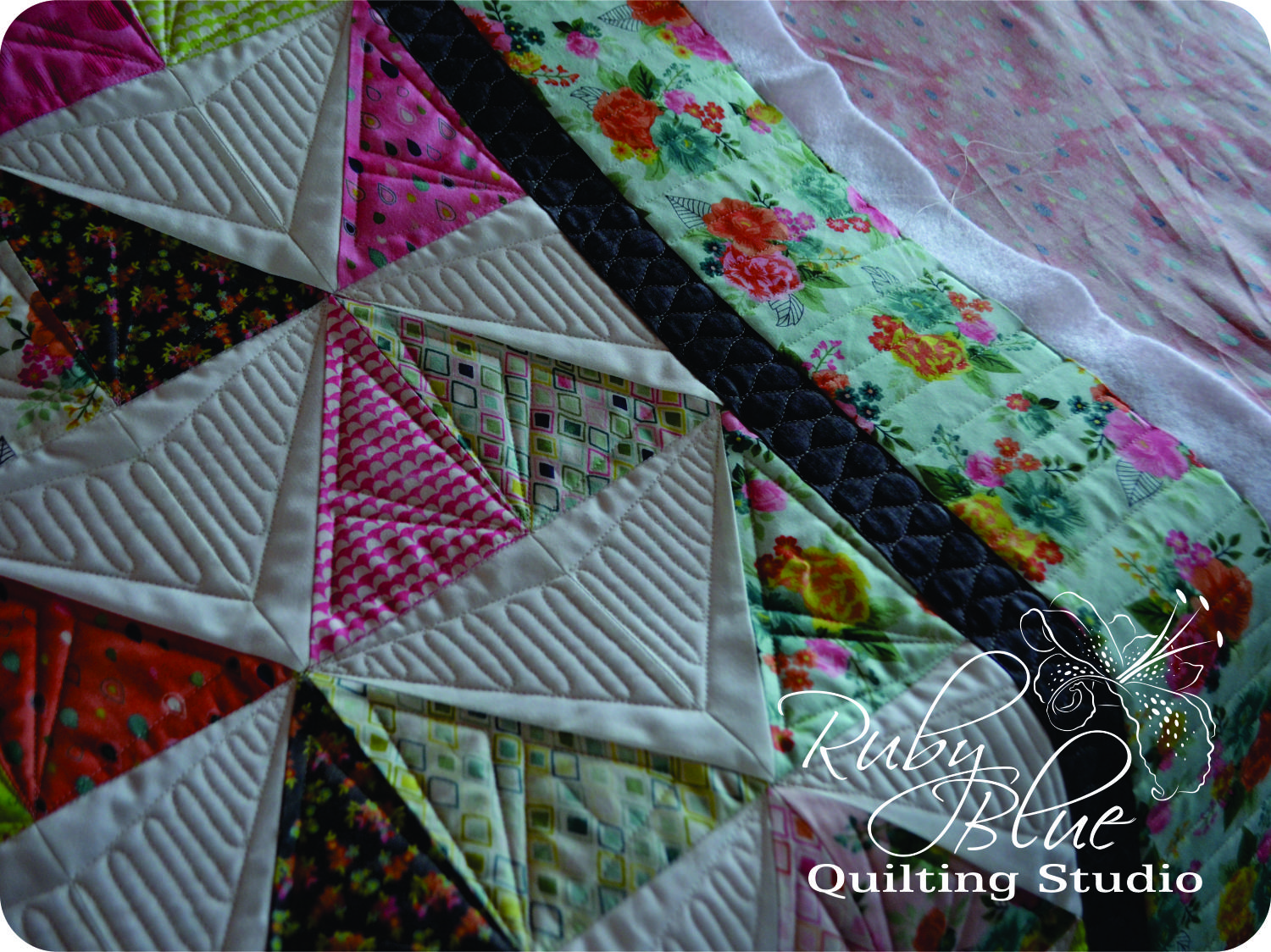 Ruby Blue Quilting Studio: Machine Quilting: Karen's Triangles
