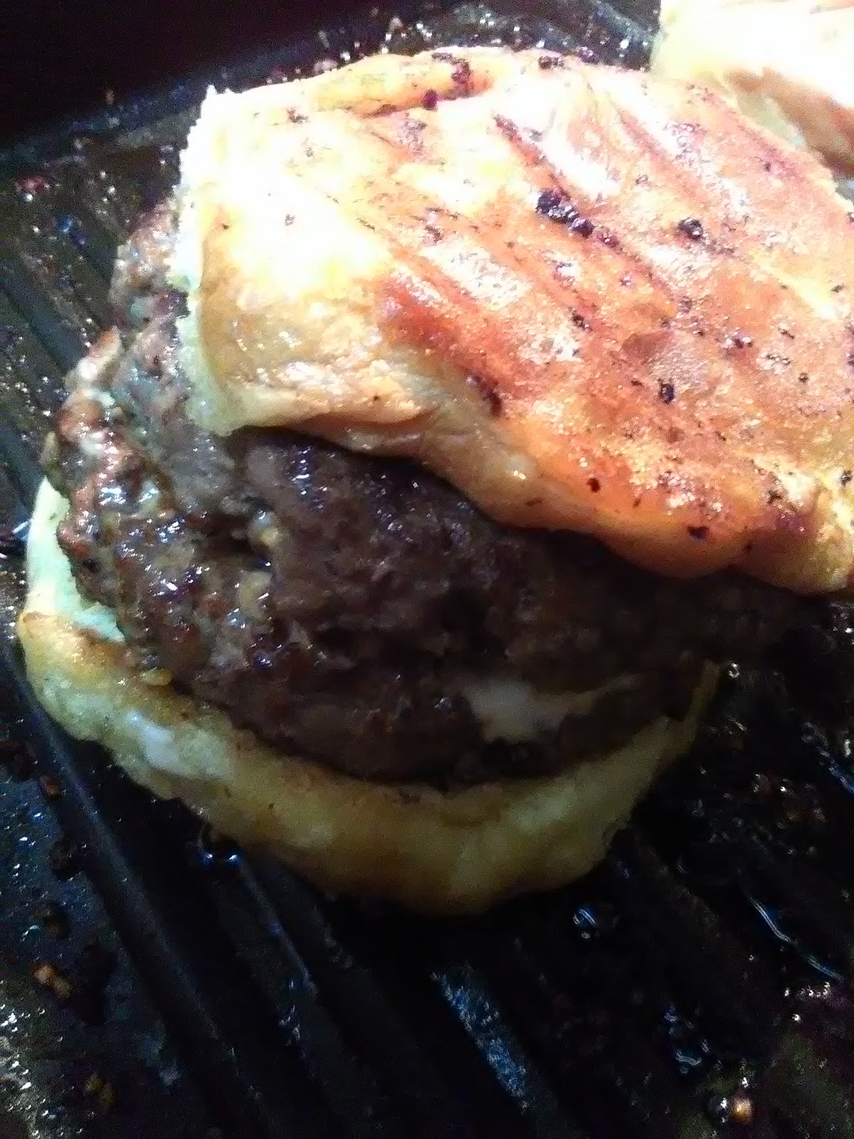 C-Lo's Olio Of Eatz: Spicy Con Queso Pancake Burger...