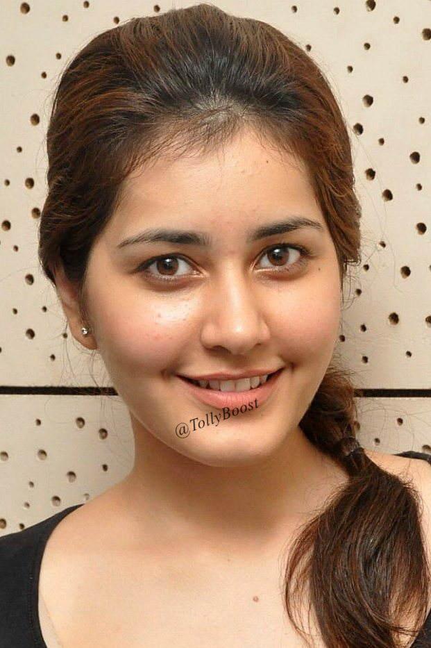 Tollywood Beautiful Actress Rashi Khanna Without Makeup Face Closeup Photos Rashi Khanna