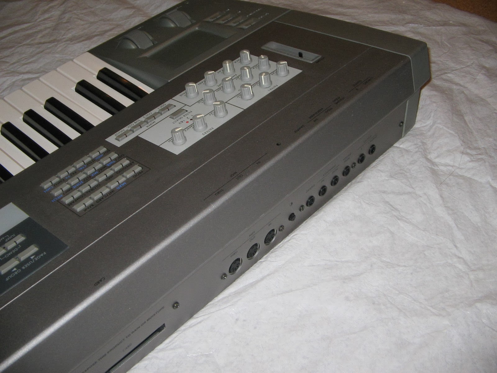 MATRIXSYNTH-B: Korg Z1 Physical Modeling Virtual Analog Synthesizer