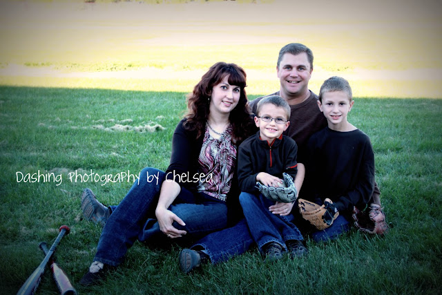 The Dashing Blog Spot: Fecht {Family Photos}