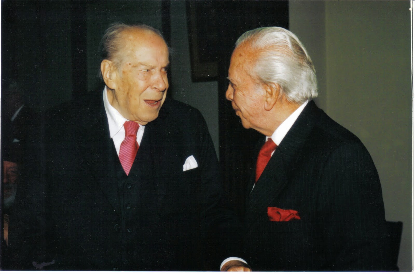 Mario H Perico Ramirez: Fotos de presentaciones