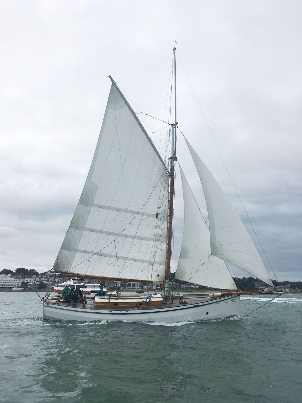 Bonita: Travels of a Victorian Yacht: The Old Gaffers Race