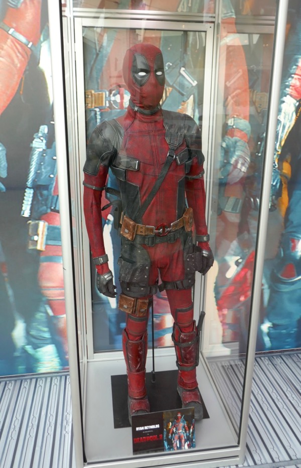 Hollywood Movie Costumes and Props: Deadpool 2 movie costumes on ...