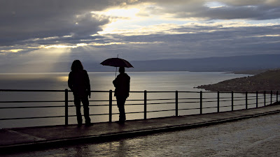 Eolake Stobblehouse thoughts: Results of photo contest Light From A Low Sun